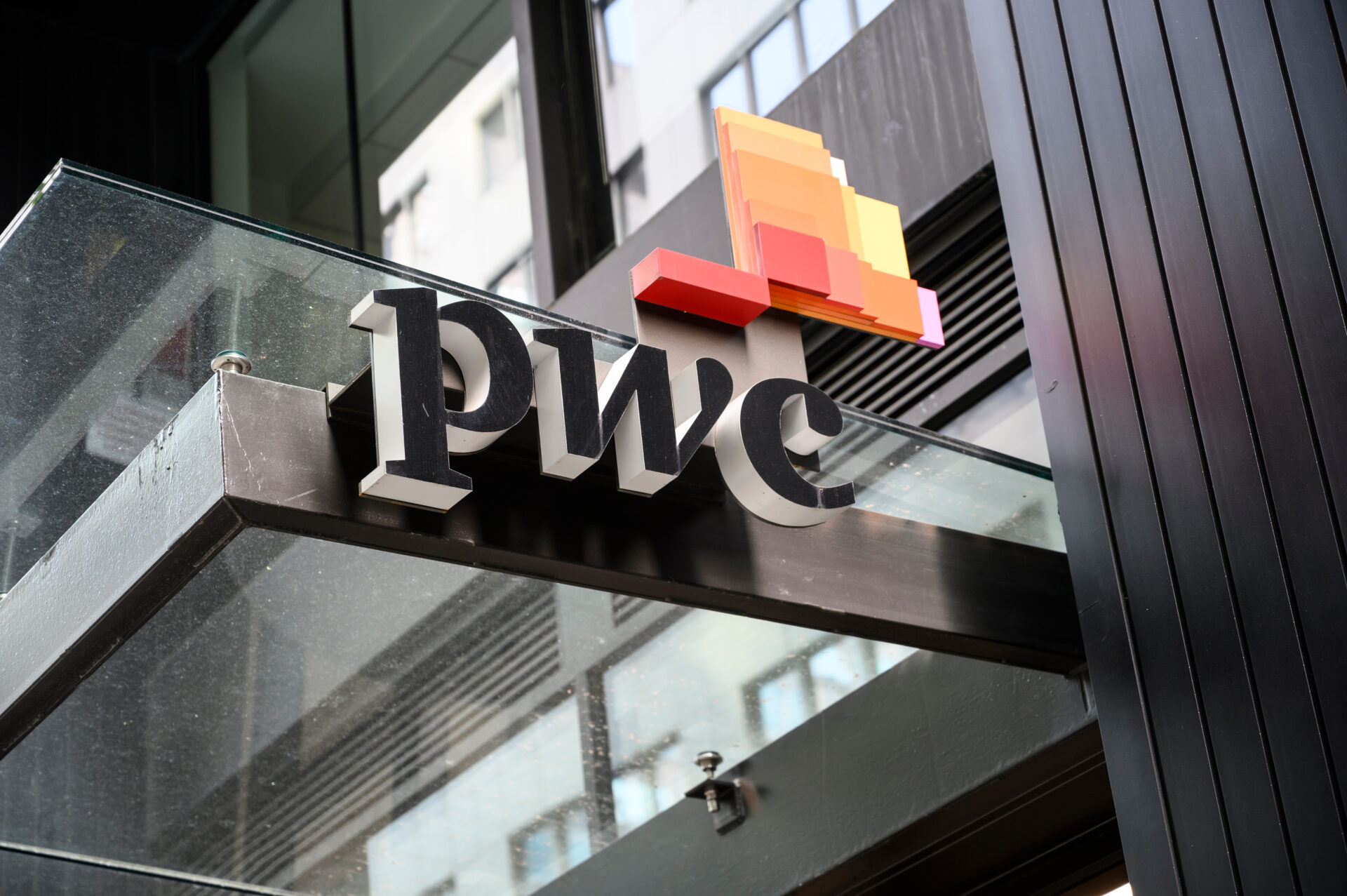 How PwC opened the aperture of upskilling possibilities with AI prompting parties | UNLEASH America