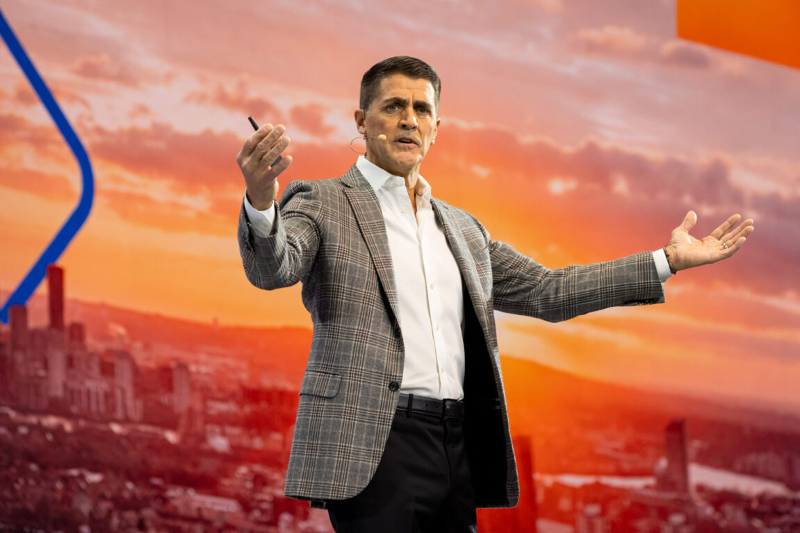 Workday CEO: ‘AI may be the largest tectonic shift any of us have ever ...